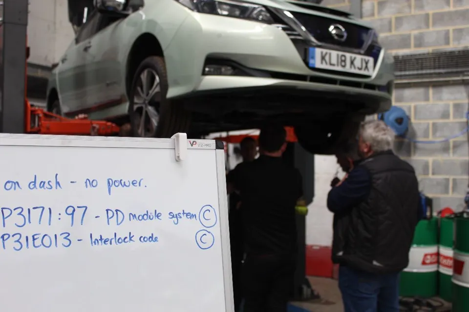 Cleevely Group’s new EV training builds technician confidence Cleevely Group’s new EV training builds technician confidence